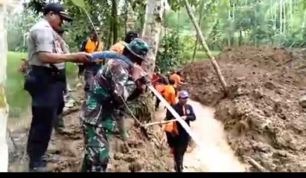 Penampakan 100 Ma Eroh di Sungai Cibanyuwangi Cisayong | KAPOL.ID