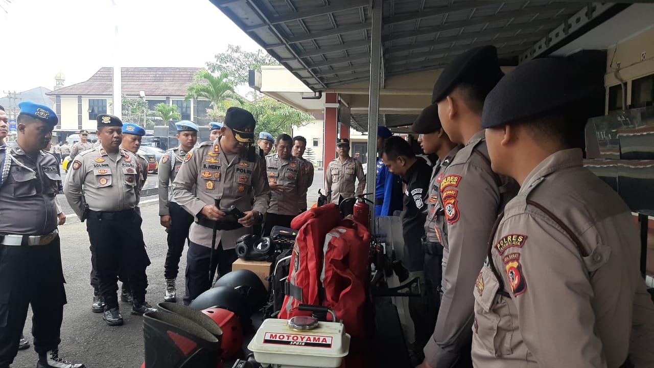 Jelang Pengamanan Pemilu 2024, Polres Tasik Periksa Seluruh Kendaraan ...