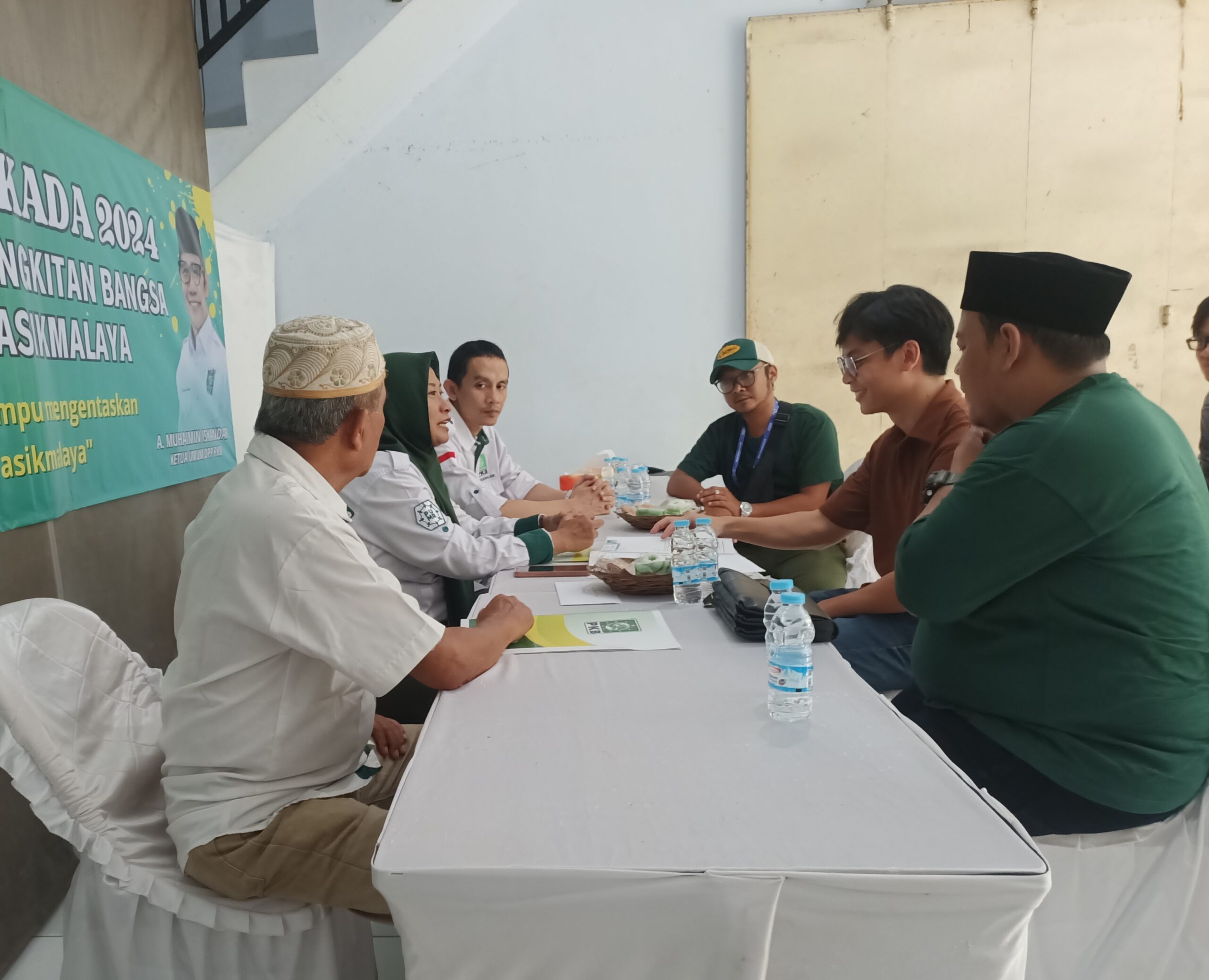 Arif Bicara Bonus Demografi Saat Ambil Formulir di PKB Kota Tasik ...