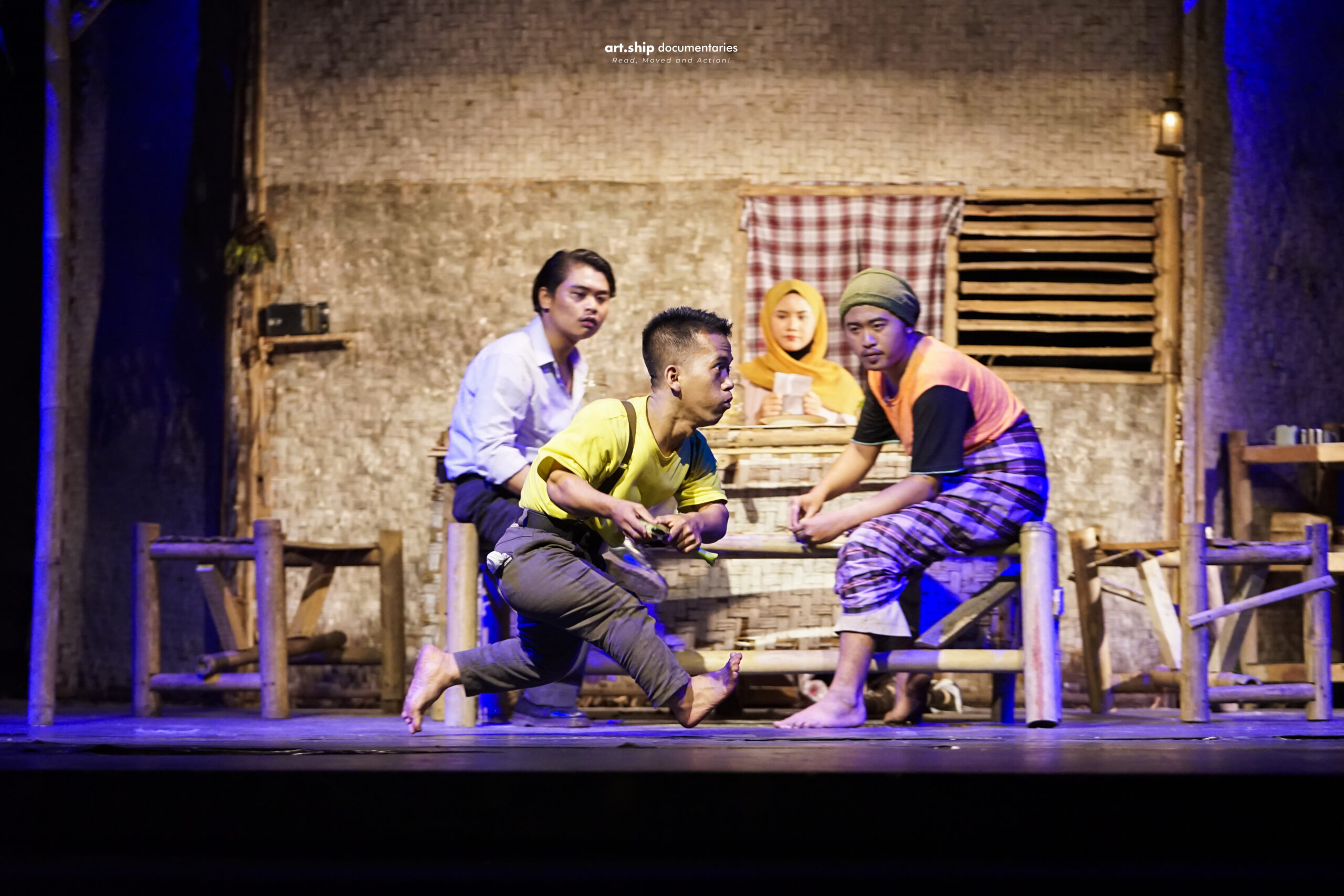 UKM Sanggar Harsa Universitas Islam KH. Ruhiat Cipasung Pentaskan ...