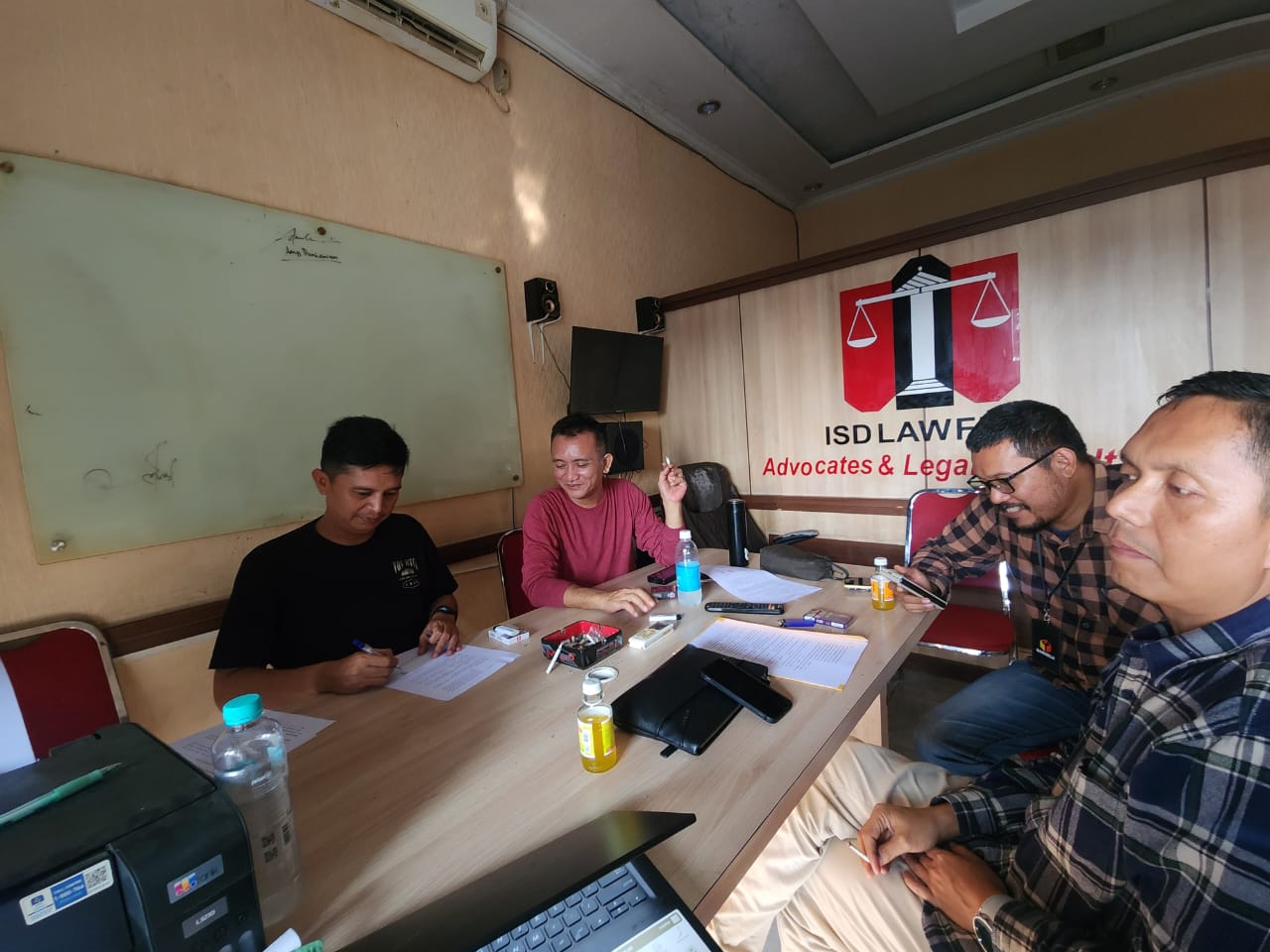 Laporan Money Politik Tim Eman-Dena ke Koko Suyoko Dianggap Salah ...