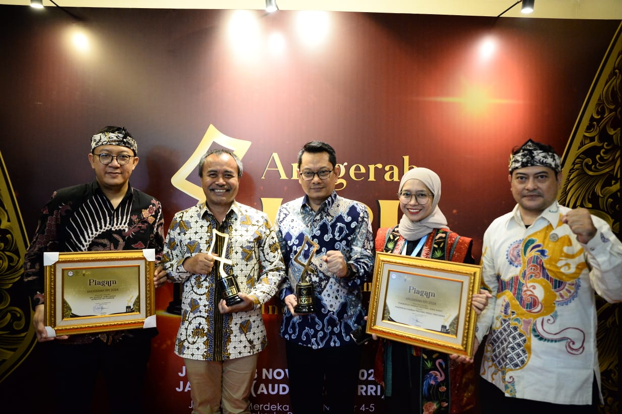 KPID dan Pemrov Jabar Raih Penghargaan dari KPI Pusat | KAPOL.ID